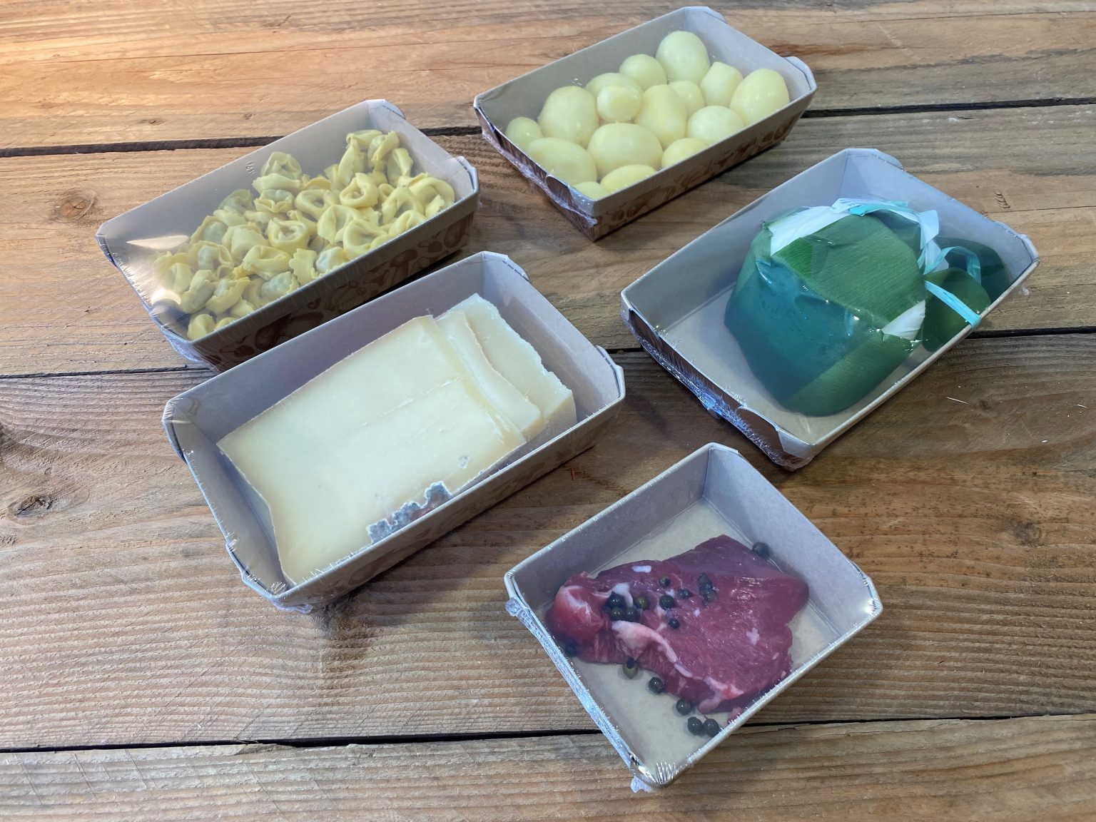 Kraft-Food-Trays aus Kartonage für BDF- und Wrap-Applikationen ...